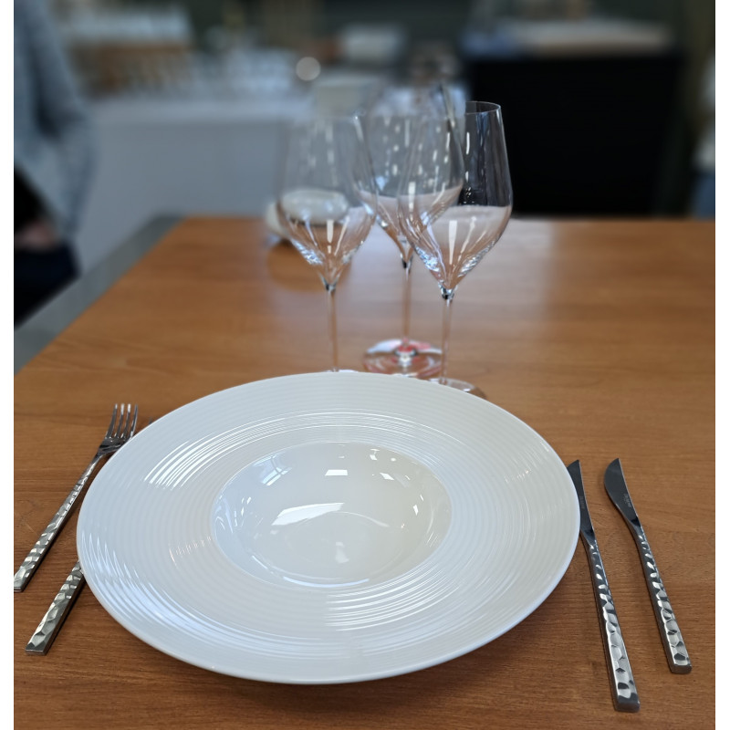 Assiette à louer pour vos repas de réception de qualité en Provence